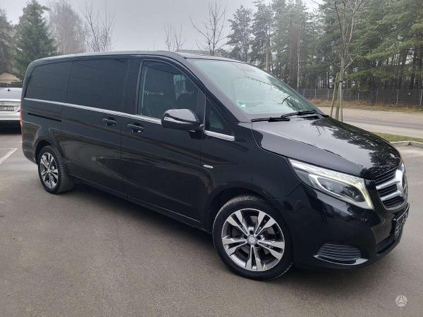 Black Mercedes-Benz V 250 2016 in Vilnius, with an engine capacity of 2.20 L and mileage of 354 thousand km for 23790 €, photo 1 on AUTOMOTO.COM.LV