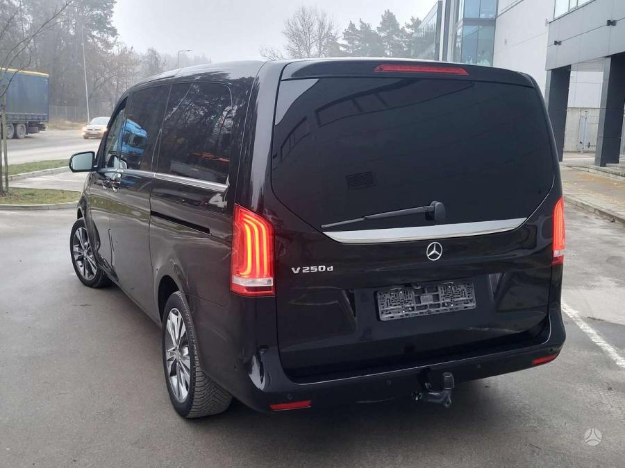 Melns Mercedes-Benz V 250 2016 Viļņa, ar dzinēja tilpumu 2.20 L un nobraukumu 354 tūkst. km par 23790 €, foto 3 vietnē AUTOMOTO.COM.LV