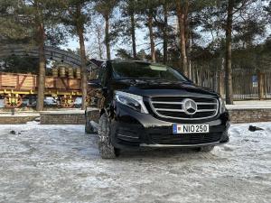 Black Mercedes-Benz V 250 2016 in Kaunas, with an engine capacity of 2.20 L and mileage of 322 thousand km for 25300 €, photo 2 on AUTOMOTO.COM.LV