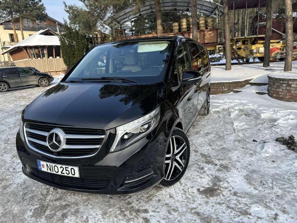 Black Mercedes-Benz V 250 2016 in Kaunas, with an engine capacity of 2.20 L and mileage of 322 thousand km for 25300 €, photo 8 on AUTOMOTO.COM.LV
