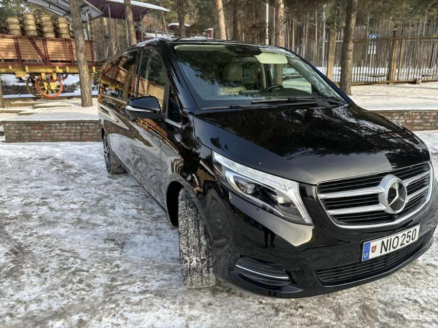 Black Mercedes-Benz V 250 2016 in Kaunas, with an engine capacity of 2.20 L and mileage of 322 thousand km for 25300 €, photo 13 on AUTOMOTO.COM.LV