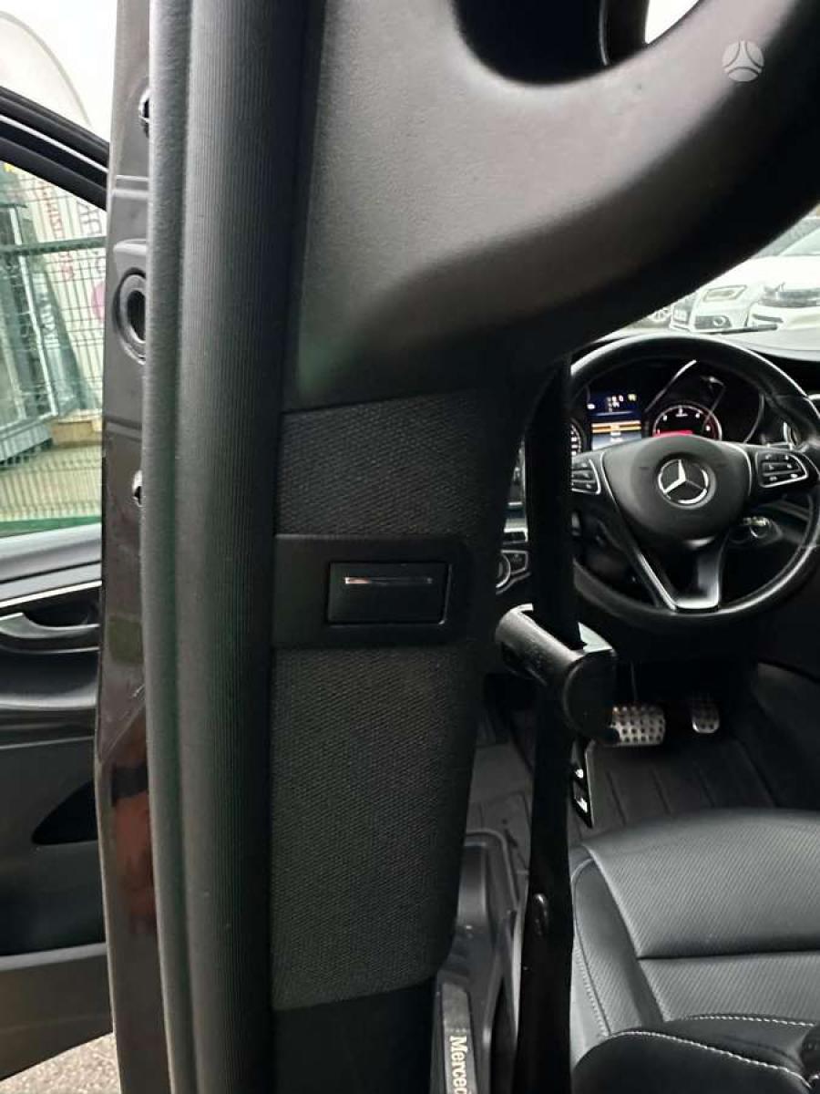Black Mercedes-Benz V 250 2016 in Klaipeda, with an engine capacity of 2.00 L and mileage of 260 thousand km for 37000 €, photo 24 on AUTOMOTO.COM.LV