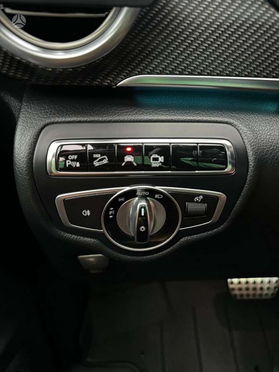 Black Mercedes-Benz V 250 2016 in Klaipeda, with an engine capacity of 2.00 L and mileage of 260 thousand km for 37000 €, photo 31 on AUTOMOTO.COM.LV