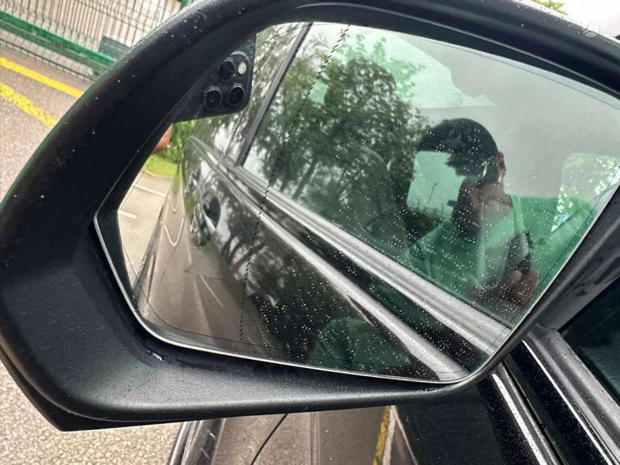 Black Mercedes-Benz V 250 2016 in Klaipeda, with an engine capacity of 2.00 L and mileage of 260 thousand km for 37000 €, photo 35 on AUTOMOTO.COM.LV