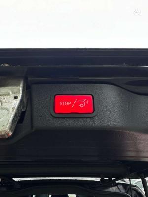 Black Mercedes-Benz V 250 2016 in Klaipeda, with an engine capacity of 2.00 L and mileage of 260 thousand km for 37000 €, photo 37 on AUTOMOTO.COM.LV