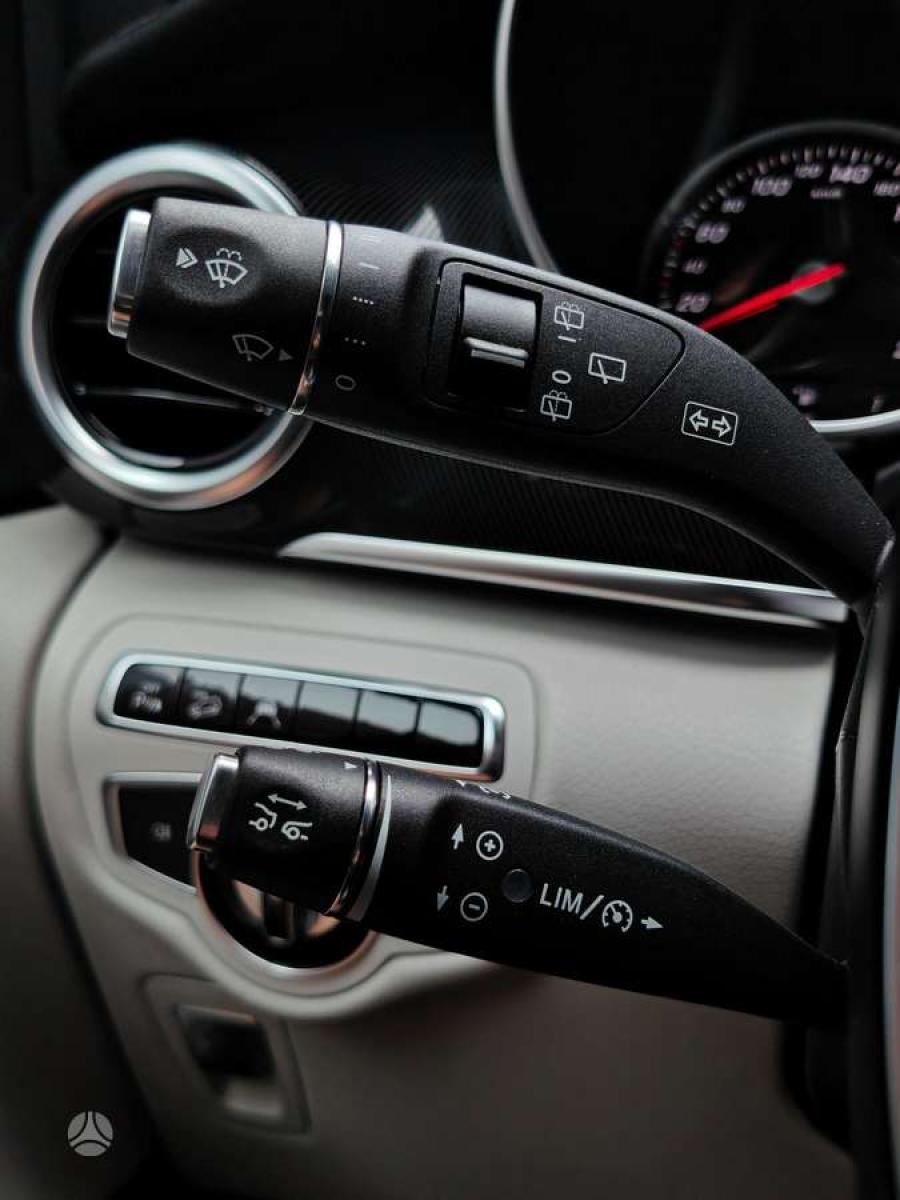 Melns Mercedes-Benz V 250 2016 Klaipėda, ar dzinēja tilpumu 2.15 L un nobraukumu 280 tūkst. km par 26950 €, foto 46 vietnē AUTOMOTO.COM.LV