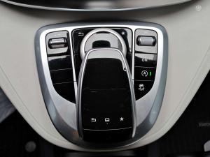 Melns Mercedes-Benz V 250 2016 Klaipėda, ar dzinēja tilpumu 2.15 L un nobraukumu 280 tūkst. km par 26950 €, foto 47 vietnē AUTOMOTO.COM.LV
