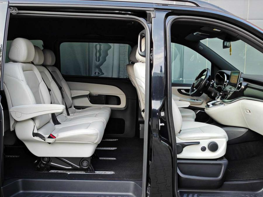 Melns Mercedes-Benz V 250 2016 Klaipėda, ar dzinēja tilpumu 2.15 L un nobraukumu 280 tūkst. km par 26500 €, foto 24 vietnē AUTOMOTO.COM.LV