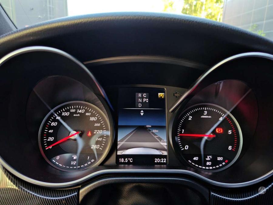 Melns Mercedes-Benz V 250 2016 Klaipėda, ar dzinēja tilpumu 2.15 L un nobraukumu 280 tūkst. km par 26500 €, foto 42 vietnē AUTOMOTO.COM.LV