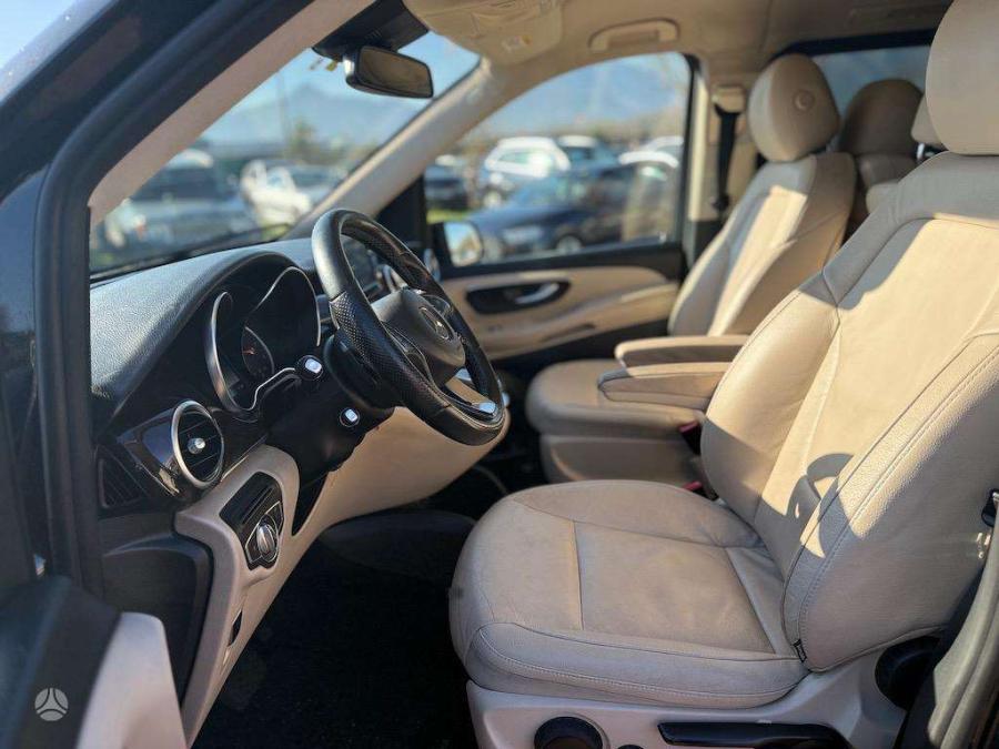 Melns Mercedes-Benz V 250 2017 Šauļi, ar dzinēja tilpumu 2.14 L un nobraukumu 400 tūkst. km par 19200 €, foto 13 vietnē AUTOMOTO.COM.LV