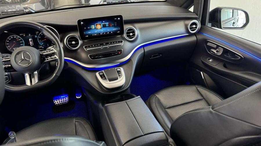 Melns Mercedes-Benz V 250 2017 Telšiai, ar dzinēja tilpumu 2.14 L un nobraukumu 167 tūkst. km par 41900 €, foto 23 vietnē AUTOMOTO.COM.LV