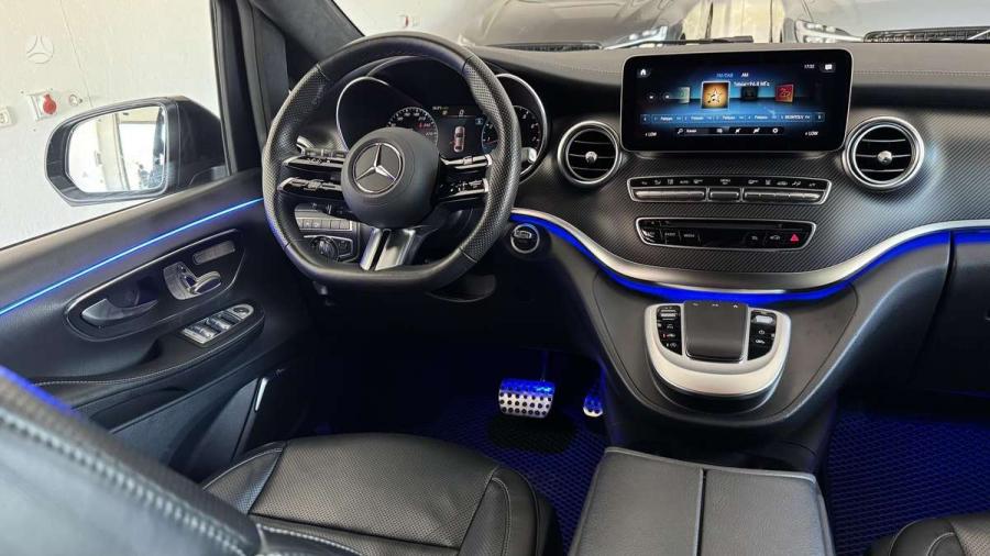 Melns Mercedes-Benz V 250 2017 Telšiai, ar dzinēja tilpumu 2.14 L un nobraukumu 167 tūkst. km par 41900 €, foto 24 vietnē AUTOMOTO.COM.LV