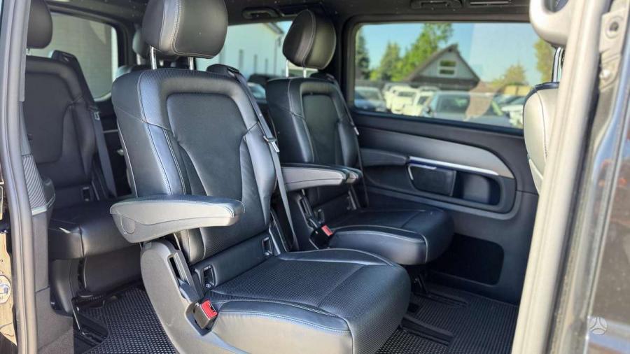 Melns Mercedes-Benz V 250 2017 Telšiai, ar dzinēja tilpumu 2.14 L un nobraukumu 167 tūkst. km par 41900 €, foto 28 vietnē AUTOMOTO.COM.LV