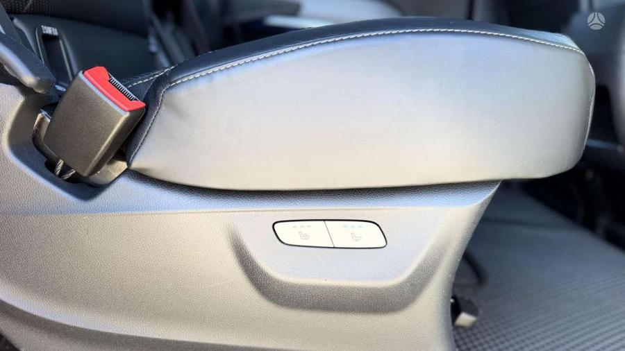 Melns Mercedes-Benz V 250 2017 Telšiai, ar dzinēja tilpumu 2.14 L un nobraukumu 167 tūkst. km par 41900 €, foto 38 vietnē AUTOMOTO.COM.LV