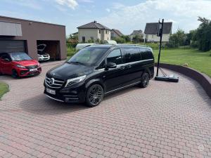 Melns Mercedes-Benz V 250 2017 Telšiai, ar dzinēja tilpumu 2.14 L un nobraukumu 116 tūkst. km par 40400 €, foto  vietnē AUTOMOTO.COM.LV