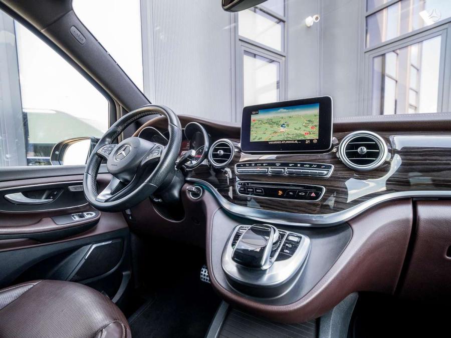Melns Mercedes-Benz V 250 2017 Kauņa, ar dzinēja tilpumu 2.14 L un nobraukumu 183 tūkst. km par 37950 €, foto 77 vietnē AUTOMOTO.COM.LV