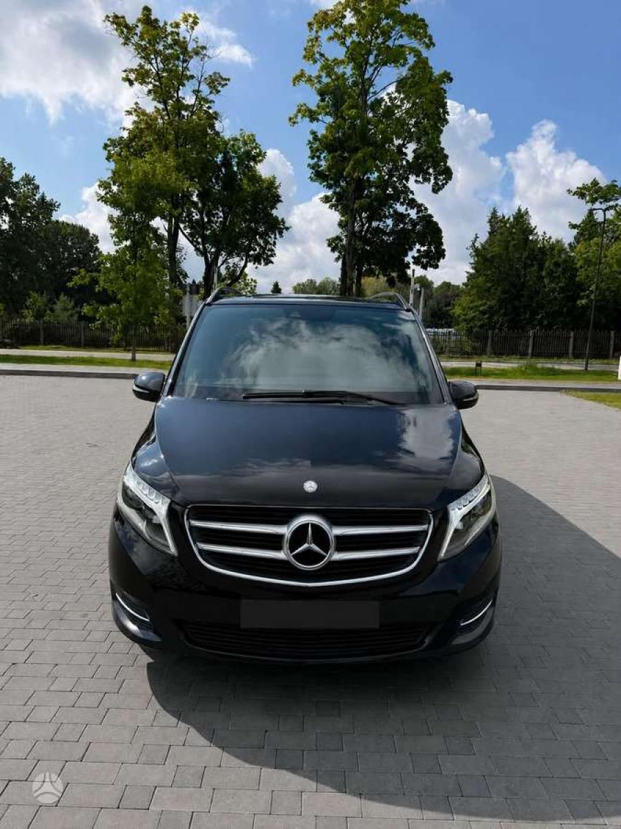 Black Mercedes-Benz V 250 2017 in Kaunas, with an engine capacity of 2.10 L and mileage of 275 thousand km for 26999 €, photo 5 on AUTOMOTO.COM.LV
