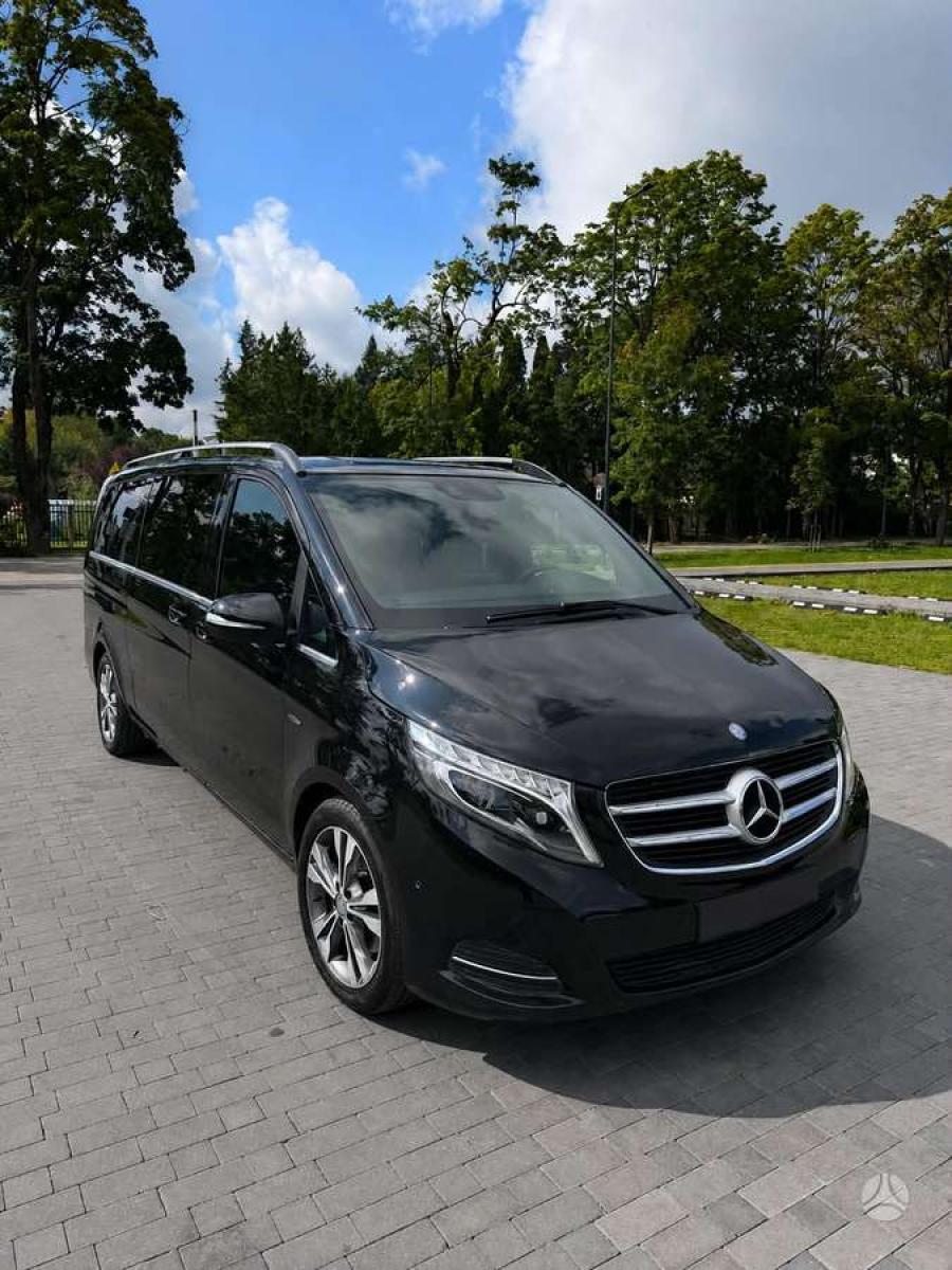 Black Mercedes-Benz V 250 2017 in Kaunas, with an engine capacity of 2.10 L and mileage of 275 thousand km for 26999 €, photo 6 on AUTOMOTO.COM.LV