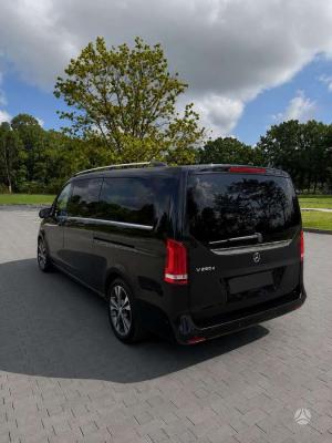 Black Mercedes-Benz V 250 2017 in Kaunas, with an engine capacity of 2.10 L and mileage of 275 thousand km for 26999 €, photo 11 on AUTOMOTO.COM.LV