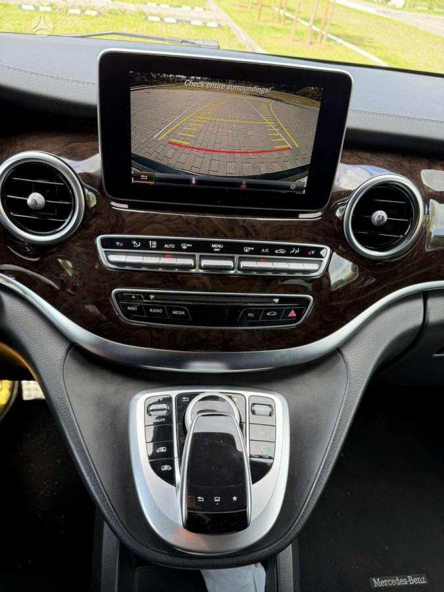 Black Mercedes-Benz V 250 2017 in Kaunas, with an engine capacity of 2.10 L and mileage of 275 thousand km for 26999 €, photo 14 on AUTOMOTO.COM.LV