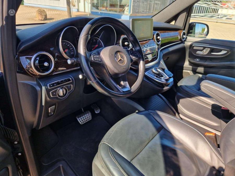 Black Mercedes-Benz V 250 2017 in Kaunas, with an engine capacity of 2.10 L and mileage of 275 thousand km for 26999 €, photo 19 on AUTOMOTO.COM.LV