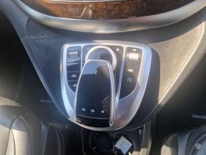 Black Mercedes-Benz V 250 2017 in Kaunas, with an engine capacity of 2.10 L and mileage of 275 thousand km for 26999 €, photo 24 on AUTOMOTO.COM.LV