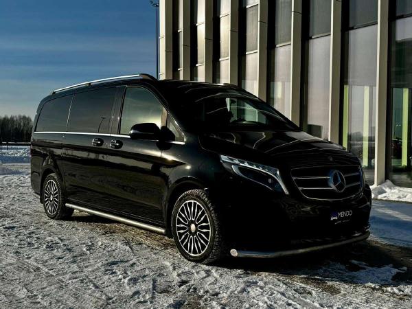 Black Mercedes-Benz V 250 2018 in Vilnius, with an engine capacity of 2.14 L and mileage of 198 thousand km for 32500 €, photo 2 on AUTOMOTO.COM.LV