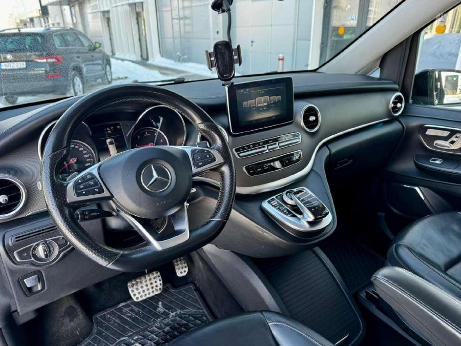 Black Mercedes-Benz V 250 2018 in Vilnius, with an engine capacity of 2.14 L and mileage of 198 thousand km for 32500 €, photo 14 on AUTOMOTO.COM.LV