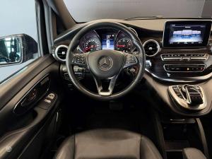 Black Mercedes-Benz V 250 2018 in Kaunas, with an engine capacity of 2.14 L and mileage of 256 thousand km for 29990 €, photo 16 on AUTOMOTO.COM.LV