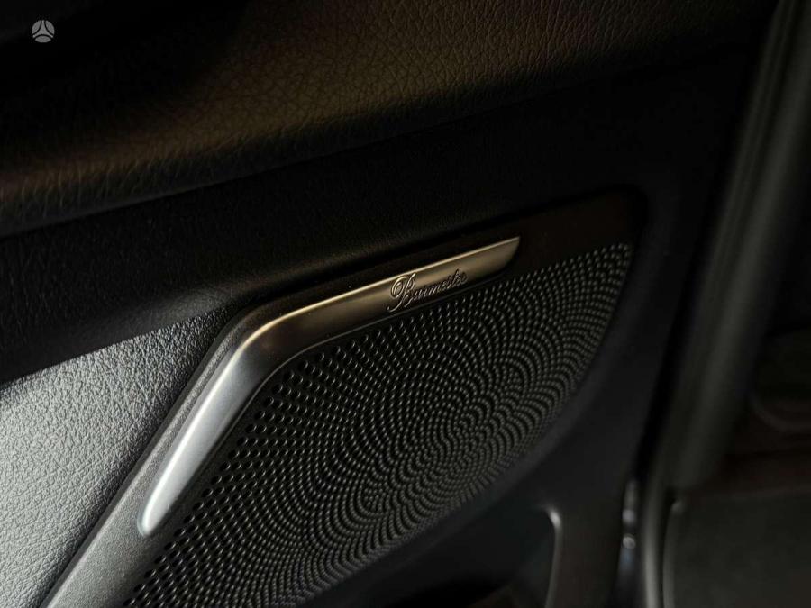 Black Mercedes-Benz V 250 2018 in Kaunas, with an engine capacity of 2.14 L and mileage of 256 thousand km for 29990 €, photo 23 on AUTOMOTO.COM.LV