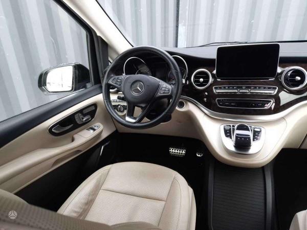 Black Mercedes-Benz V 250 2019 in Vilnius, with an engine capacity of 2.14 L and mileage of 50 thousand km for 47900 €, photo 8 on AUTOMOTO.COM.LV