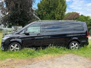 Melns Mercedes-Benz V 250 2019 Viļņa, ar dzinēja tilpumu 2.20 L un nobraukumu 450 tūkst. km par 19790 €, foto 5 vietnē AUTOMOTO.COM.LV