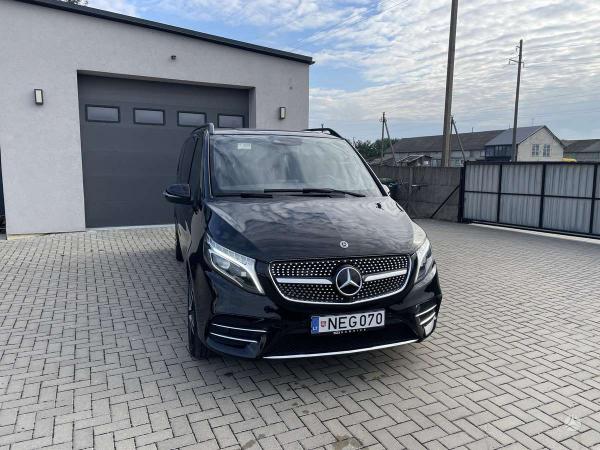 Melns Mercedes-Benz V 250 2019 Jurbarkas, ar dzinēja tilpumu 2.14 L un nobraukumu 111 tūkst. km par 31800 €, foto 1 vietnē AUTOMOTO.COM.LV