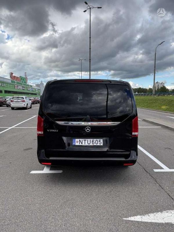 Black Mercedes-Benz V 250 2019 in Vilnius, with an engine capacity of 2.14 L and mileage of 255 thousand km for 31500 €, photo 10 on AUTOMOTO.COM.LV