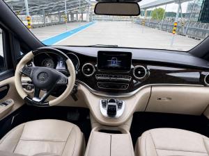 Black Mercedes-Benz V 250 2019 in Vilnius, with an engine capacity of 2.14 L and mileage of 290 thousand km for 30000 €, photo 7 on AUTOMOTO.COM.LV