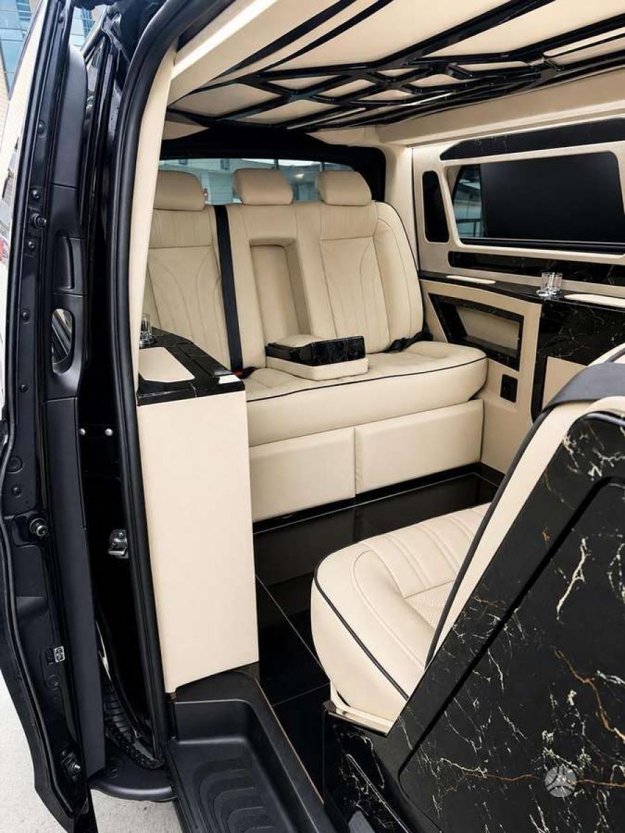 Black Mercedes-Benz V 250 2019 in Vilnius, with an engine capacity of 2.14 L and mileage of 290 thousand km for 30000 €, photo 9 on AUTOMOTO.COM.LV