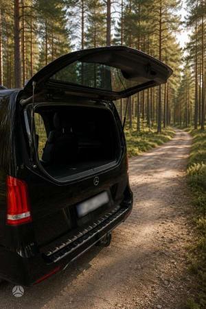 Black Mercedes-Benz V 250 2019 in Birzai, with an engine capacity of 2.14 L and mileage of 268 thousand km for 38500 €, photo 5 on AUTOMOTO.COM.LV