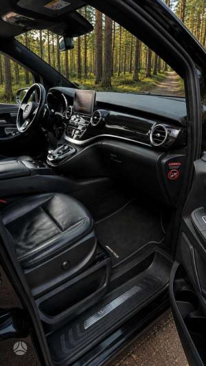 Black Mercedes-Benz V 250 2019 in Birzai, with an engine capacity of 2.14 L and mileage of 268 thousand km for 38500 €, photo 11 on AUTOMOTO.COM.LV