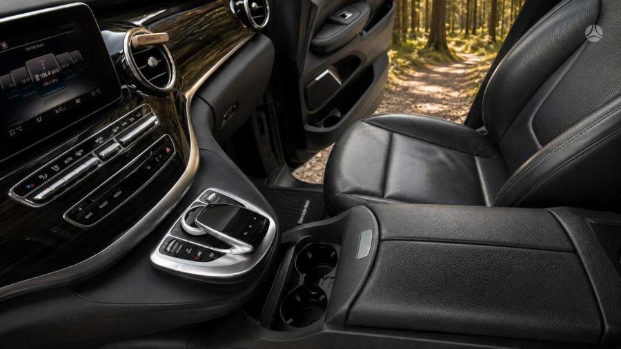 Black Mercedes-Benz V 250 2019 in Birzai, with an engine capacity of 2.14 L and mileage of 268 thousand km for 38500 €, photo 15 on AUTOMOTO.COM.LV