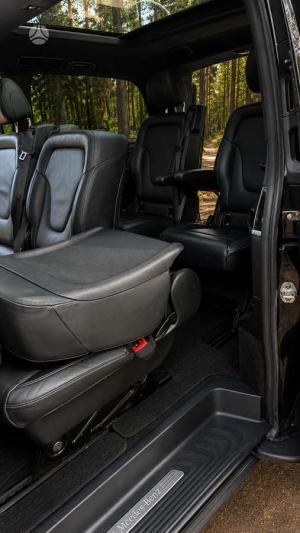 Black Mercedes-Benz V 250 2019 in Birzai, with an engine capacity of 2.14 L and mileage of 268 thousand km for 38500 €, photo 16 on AUTOMOTO.COM.LV