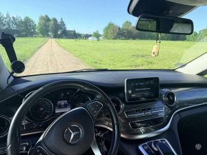 Black Mercedes-Benz V 250 2019 in Vilnius, with an engine capacity of 1.95 L and mileage of 260 thousand km for 25700 €, photo 4 on AUTOMOTO.COM.LV