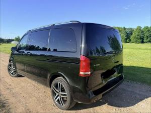 Black Mercedes-Benz V 250 2019 in Vilnius, with an engine capacity of 1.95 L and mileage of 260 thousand km for 25700 €, photo 13 on AUTOMOTO.COM.LV