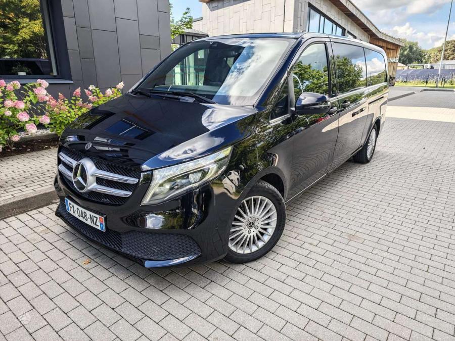 Black Mercedes-Benz V 250 2019 in Taurage, with an engine capacity of 2.00 L and mileage of 350 thousand km for 25400 €, photo 1 on AUTOMOTO.COM.LV