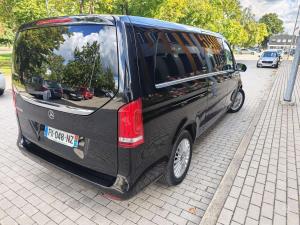 Black Mercedes-Benz V 250 2019 in Taurage, with an engine capacity of 2.00 L and mileage of 350 thousand km for 25400 €, photo 8 on AUTOMOTO.COM.LV
