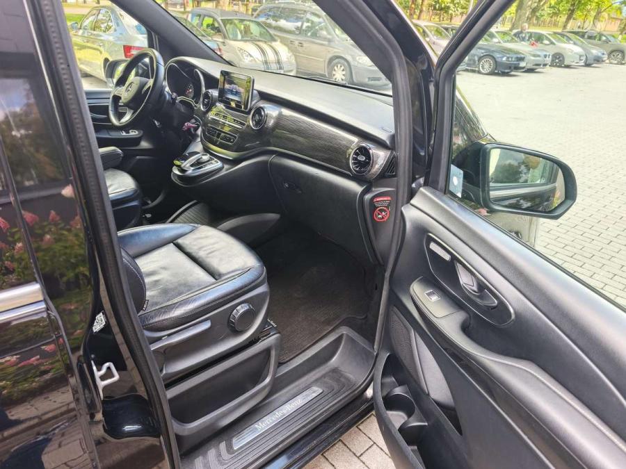 Black Mercedes-Benz V 250 2019 in Taurage, with an engine capacity of 2.00 L and mileage of 350 thousand km for 25400 €, photo 11 on AUTOMOTO.COM.LV