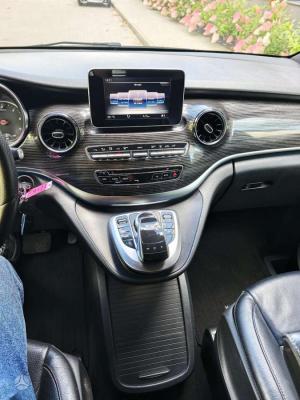 Black Mercedes-Benz V 250 2019 in Taurage, with an engine capacity of 2.00 L and mileage of 350 thousand km for 25400 €, photo 28 on AUTOMOTO.COM.LV