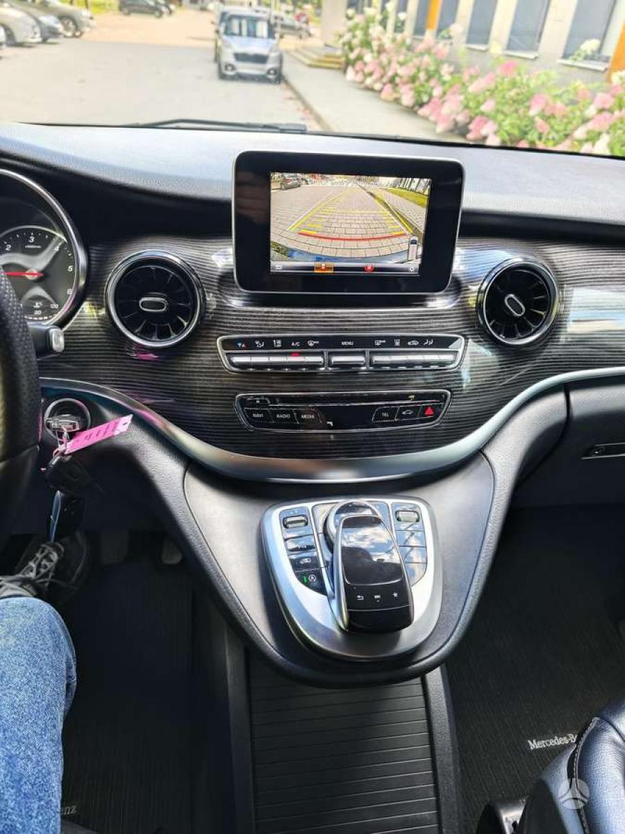 Black Mercedes-Benz V 250 2019 in Taurage, with an engine capacity of 2.00 L and mileage of 350 thousand km for 25400 €, photo 29 on AUTOMOTO.COM.LV