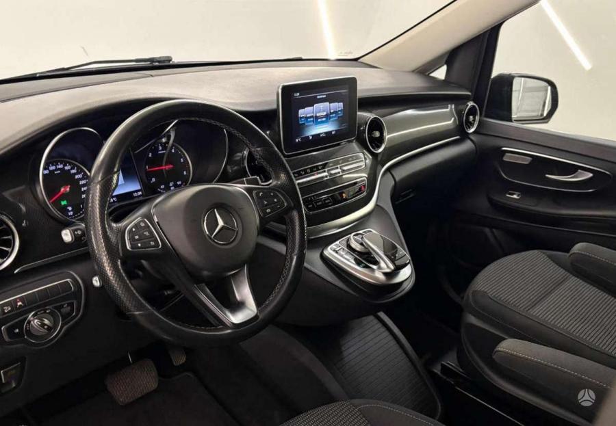 Melns Mercedes-Benz V 250 2020 Marijampole, ar dzinēja tilpumu 3.00 L un nobraukumu 162 tūkst. km par 34500 €, foto 4 vietnē AUTOMOTO.COM.LV