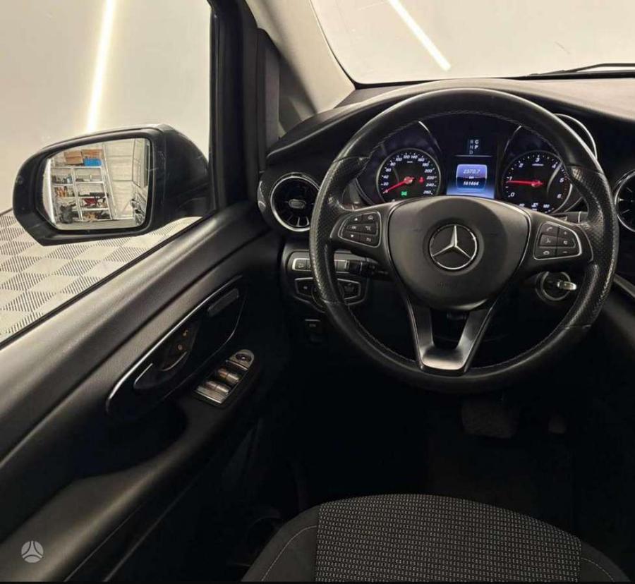 Melns Mercedes-Benz V 250 2020 Marijampole, ar dzinēja tilpumu 3.00 L un nobraukumu 162 tūkst. km par 34500 €, foto 5 vietnē AUTOMOTO.COM.LV
