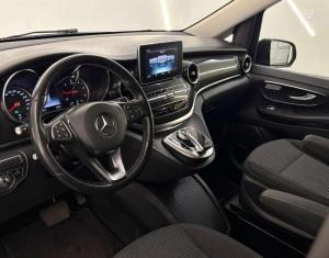 Melns Mercedes-Benz V 250 2020 Marijampole, ar dzinēja tilpumu 3.00 L un nobraukumu 162 tūkst. km par 34500 €, foto 24 vietnē AUTOMOTO.COM.LV